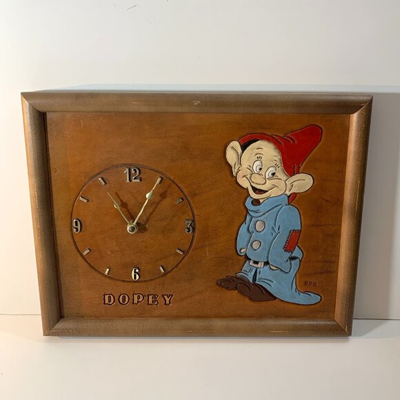 Disney | Wall Decor | Vintage Disney Dopey Bob Wall Clock Snow White ...